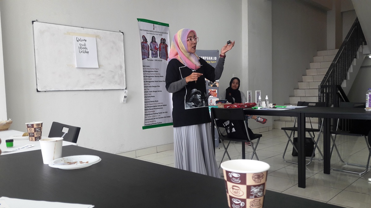 [Weekend Story] Belajar Brush Lettering | alaniadita